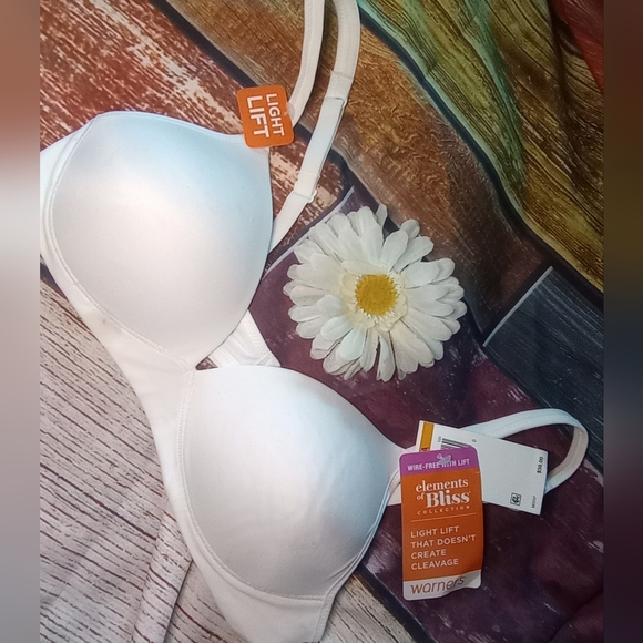 Warner's | Intimates & Sleepwear | Warners Elements Of Bliss Light Loft ...